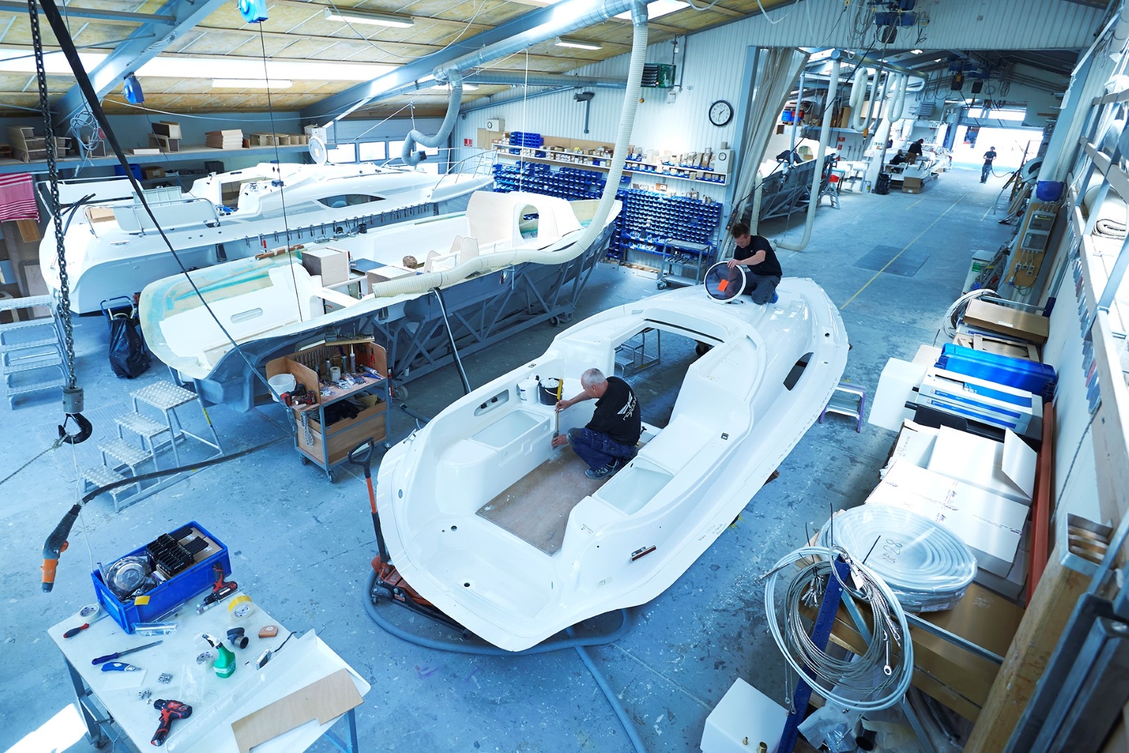 Factory Tour - Dragonfly - High Quality Trimarans